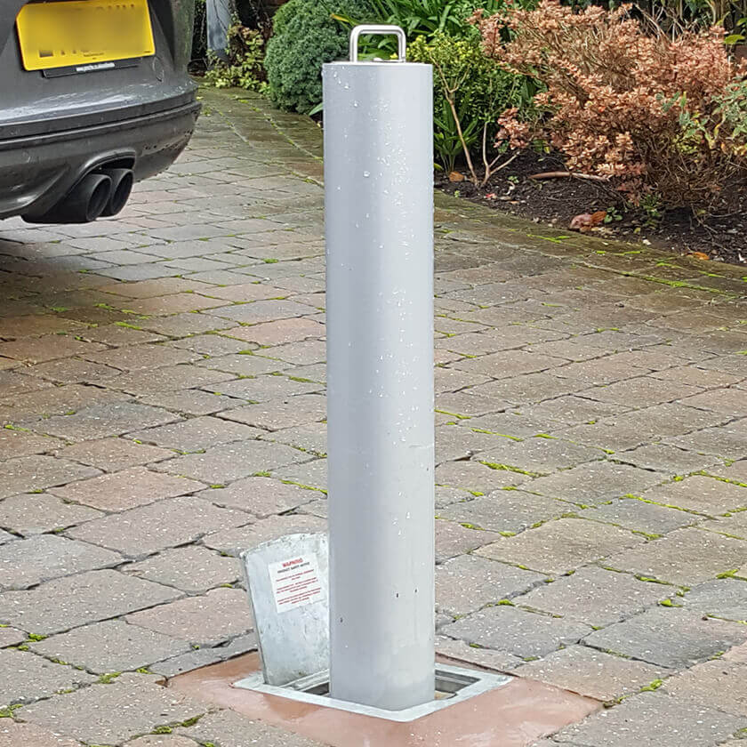 LA/114 Lift Assist Telescopic Bollard | Security Bollards Direct