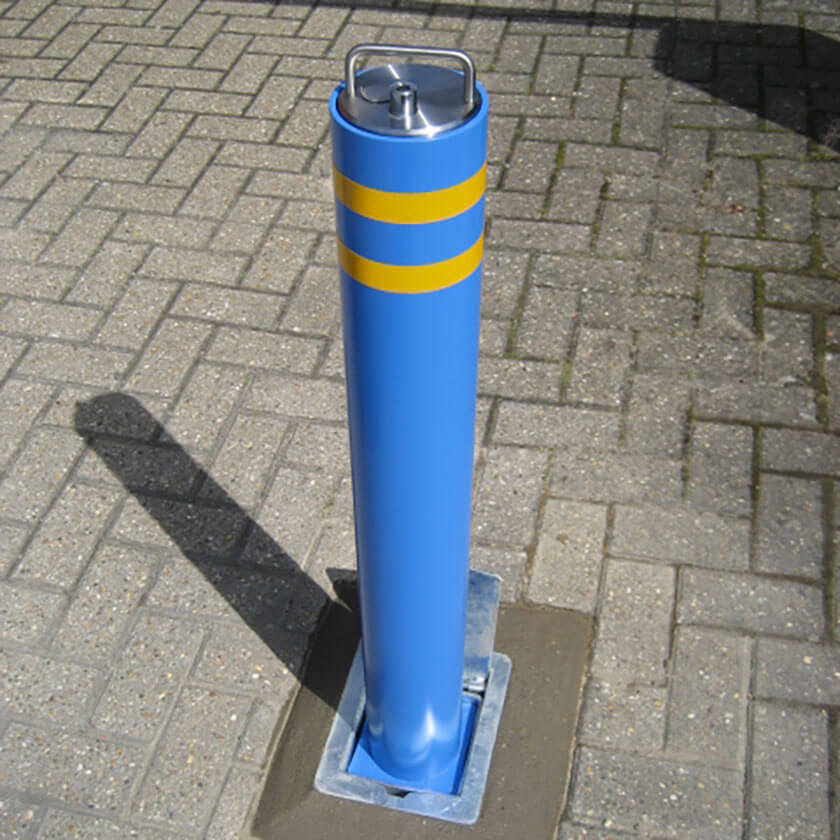 R14 Lift Assist Telescopic Bollard | Security Bollards Direct